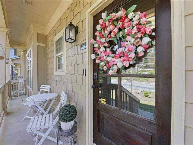 301 NW Jackson Place