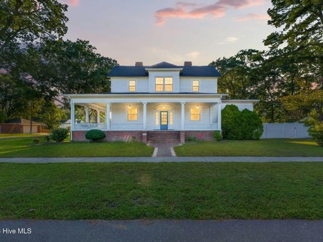 301 NW Railroad St, Pikeville, NC 27863