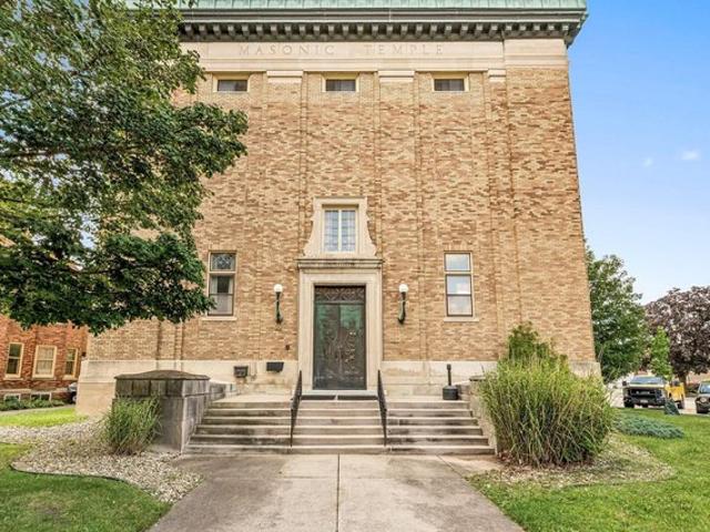 301 S 5th St, Goshen, IN 46528