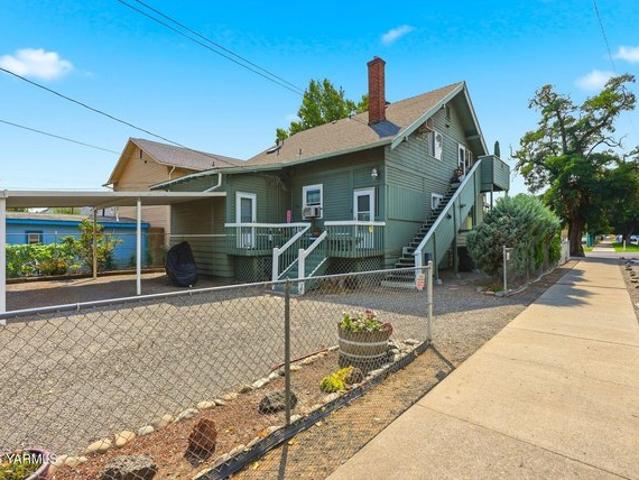 301 S 3rd St, Yakima, WA 98901