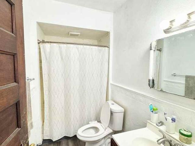 301 S Winebiddle St 2 Bedroom Apartment for Rent at 301 S Winebiddle St, Pittsburgh, PA 15224 Bloomfield