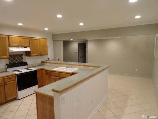 301 S EAST Street # 1