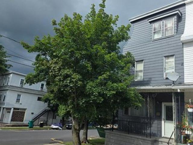 301 S Maple St, Mount Carmel, PA 17851