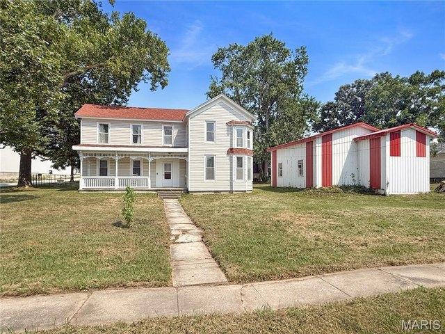 301 S Palmyra St, Perry, MO 63462