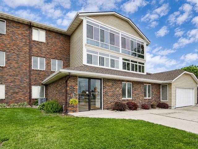 301 SE Delaware Avenue 302