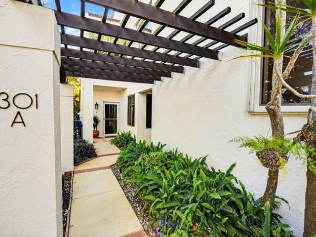 301 Sea Oats Dr Apt A, Juno Beach, FL 33408