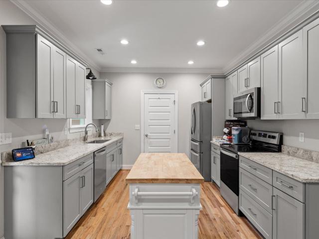 301 Sentry Oaks