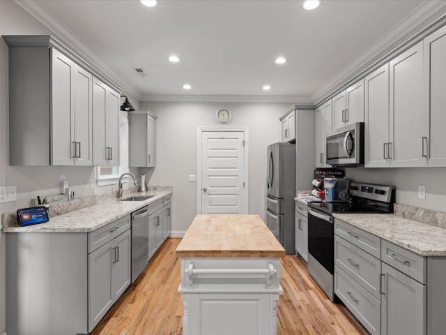 301 Sentry Oaks