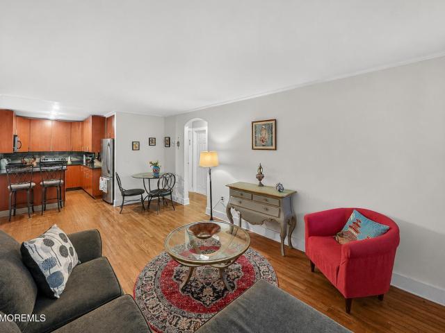 301 Sixth Avenue Unit 101