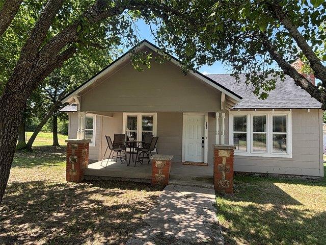 301 Spring St, Forestburg, TX 76239