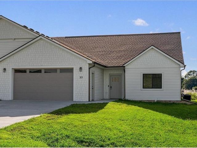 301 Stoddard St S, Houston, MN 55943