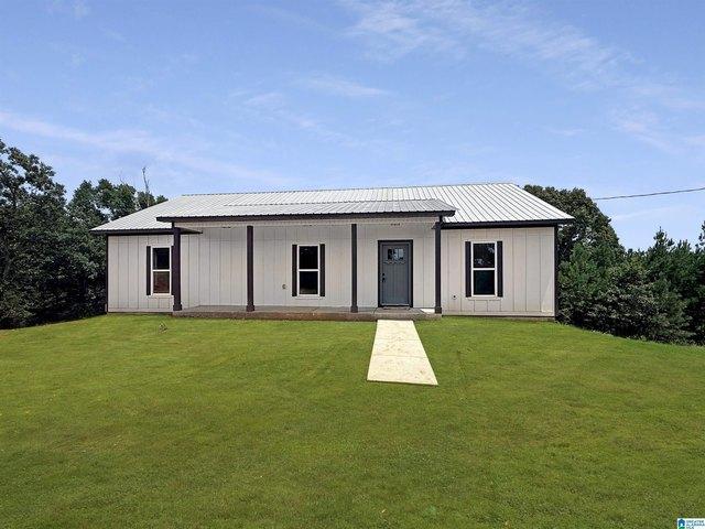 301 Stormy Ln, West Blocton, AL 35184