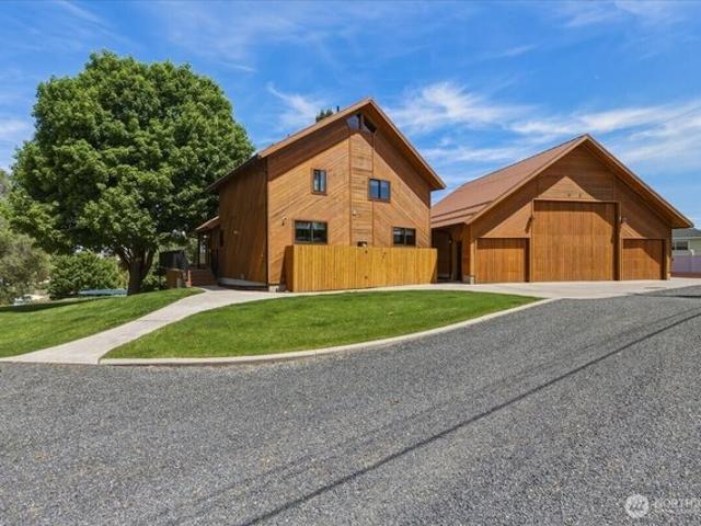 301 SW West St, Wilbur, WA 99185