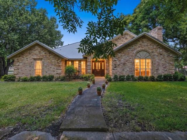 301 Paris St, Pecan Gap, TX 75469