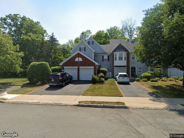 301 Pebble Creek Ct, Pennington, NJ 08534