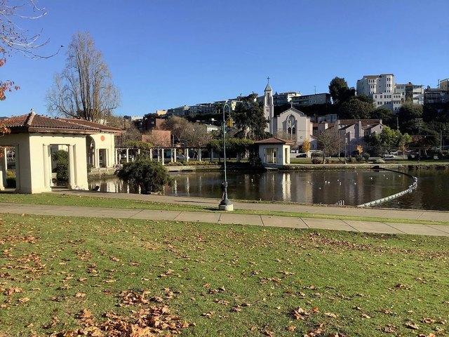 301 Perkins St, Oakland, CA 94610