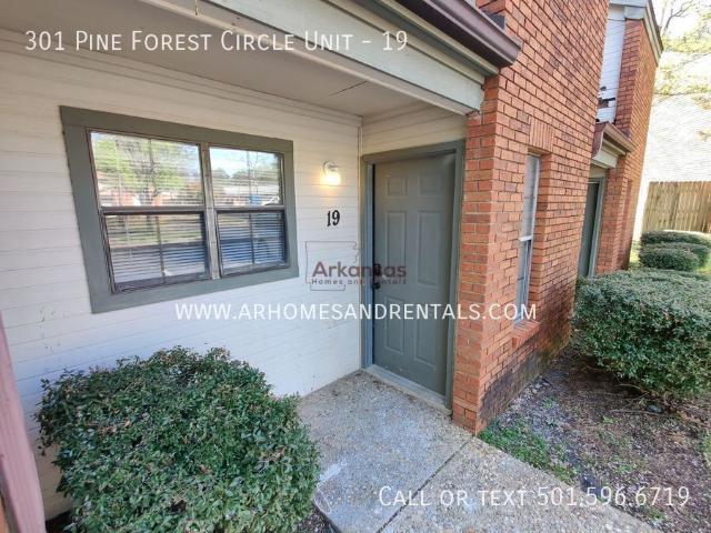 301 Pine Forest Circle Unit #19 | 2 Bedrooms | 1.5 Bathrooms *1/2 OFF 1st Month's Rent!