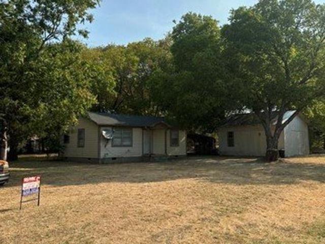 301 Pine St, Marietta, OK 73448