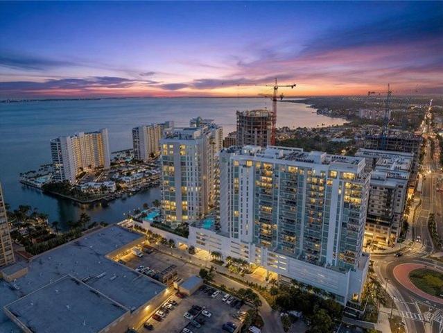 301 Quay Cmns Apt 1807, Sarasota, FL 34236