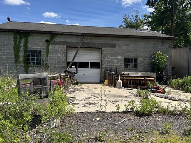 301 Roberts Road