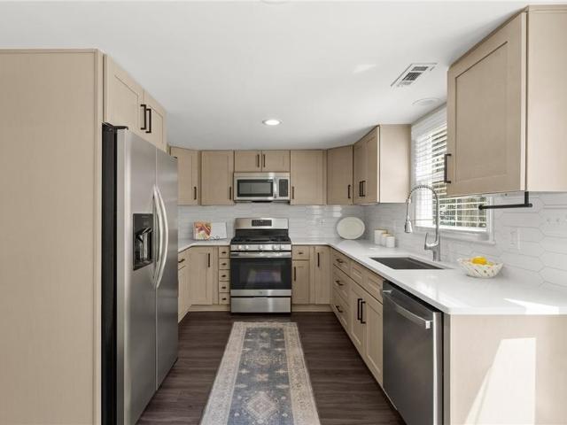301 Roswell Green Lane