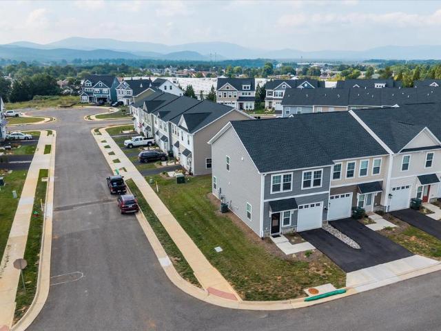 301 Ridgeline Dr