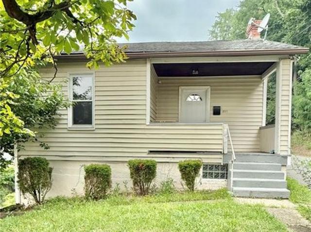 301 Run St, Carnegie, PA 15106