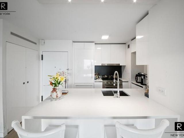 301 W 53rd St Apt 13A, New York, NY 10019