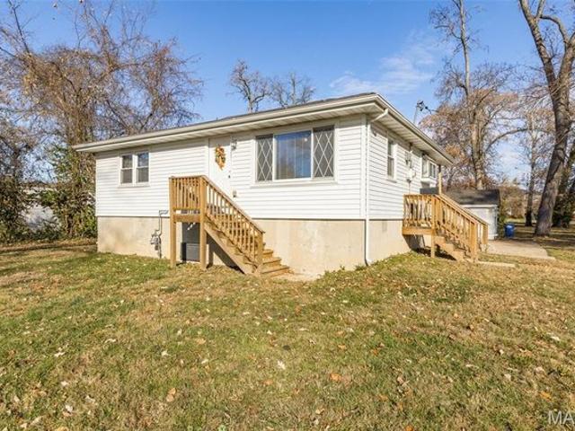 301 W Watson St, Pacific, MO 63069