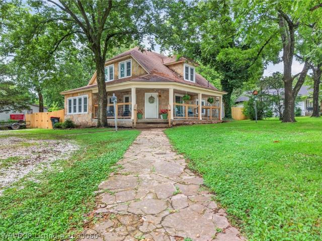 301 W Bean Street