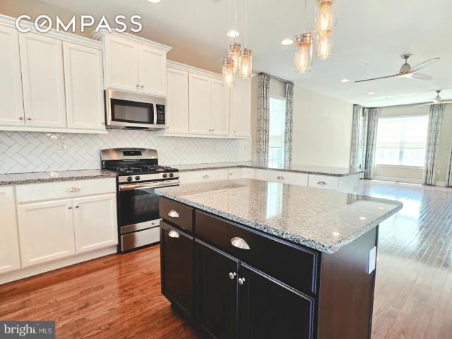 301 W Hamlin Ave, Telford, PA