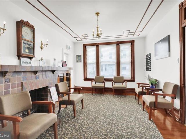 301 W Lancaster Avenue
