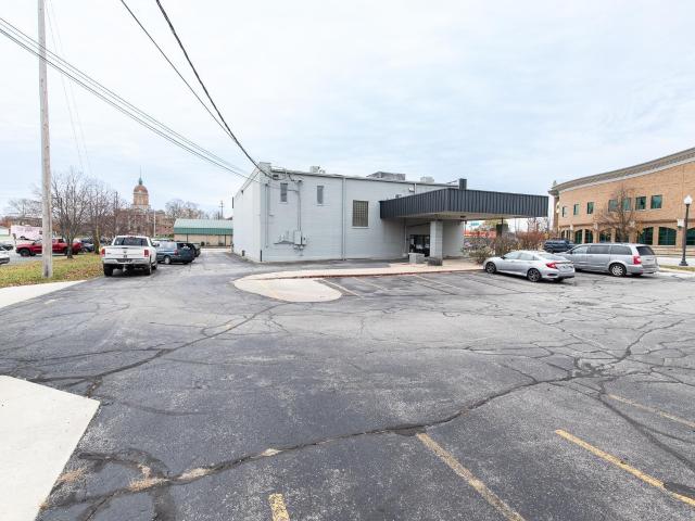 301 W Lincoln Avenue