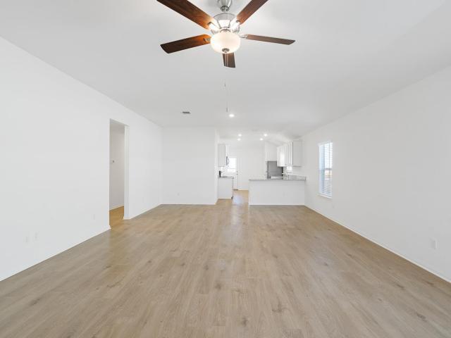 301 W Luna Blue Ln