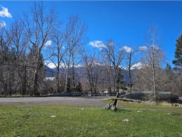 301 w mccully dr