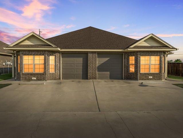 301 W Panther Way Apt 702, Hewitt, TX 76643