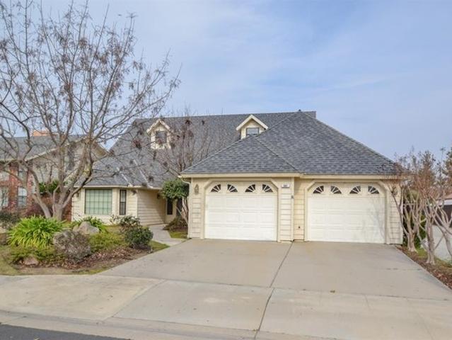 301 W Paul Ave, Clovis, CA 93612