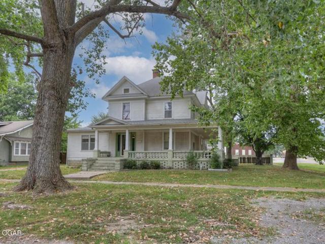 301 W Pine St, Columbus, KS 66725