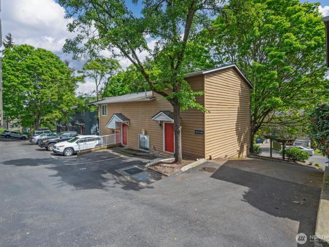 301 W Raye Street # 106