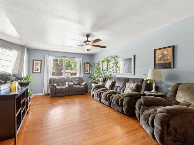 301 W Ridgewood Drive