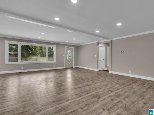 301 W Ridgewood Road