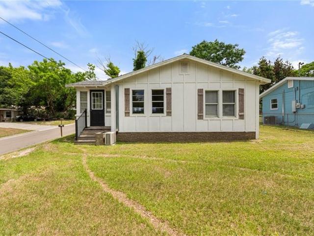 301 Weaver Ave, Lake Wales, FL 33853