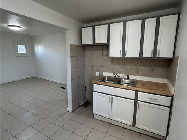 301 Weaver Street # 2