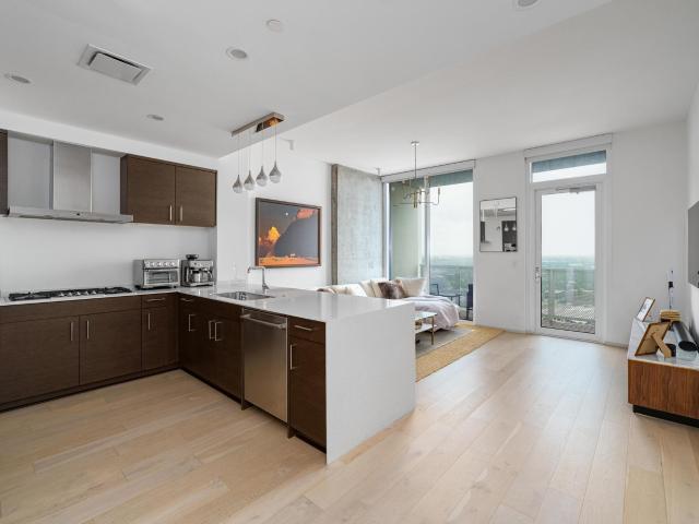 301 West Ave # 3806