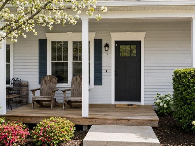 301 West Shore Road 19