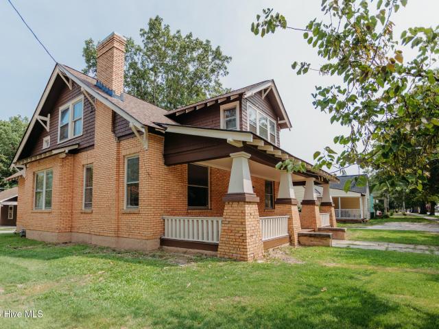 301 Whitehead Avenue NE