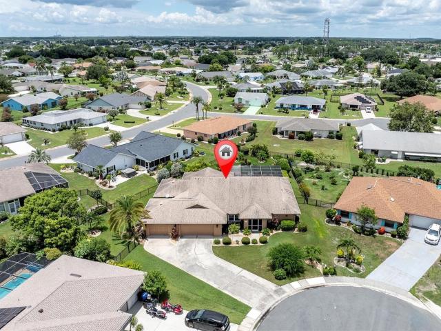 301 Thorn Hill Pl, Sun City Center, FL