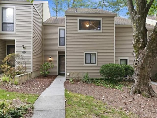 301 Village Ln Unit B, Greensboro, NC 27409