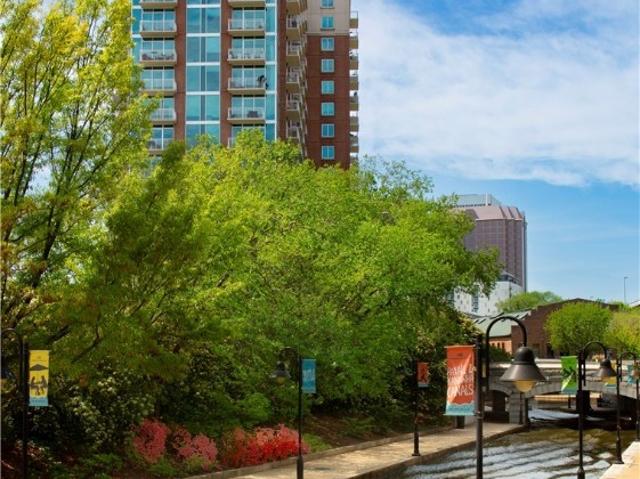 301 Virginia Street 1013
