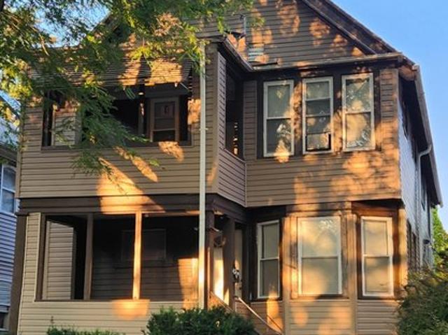 3024 N Richards St, Milwaukee, WI 53212